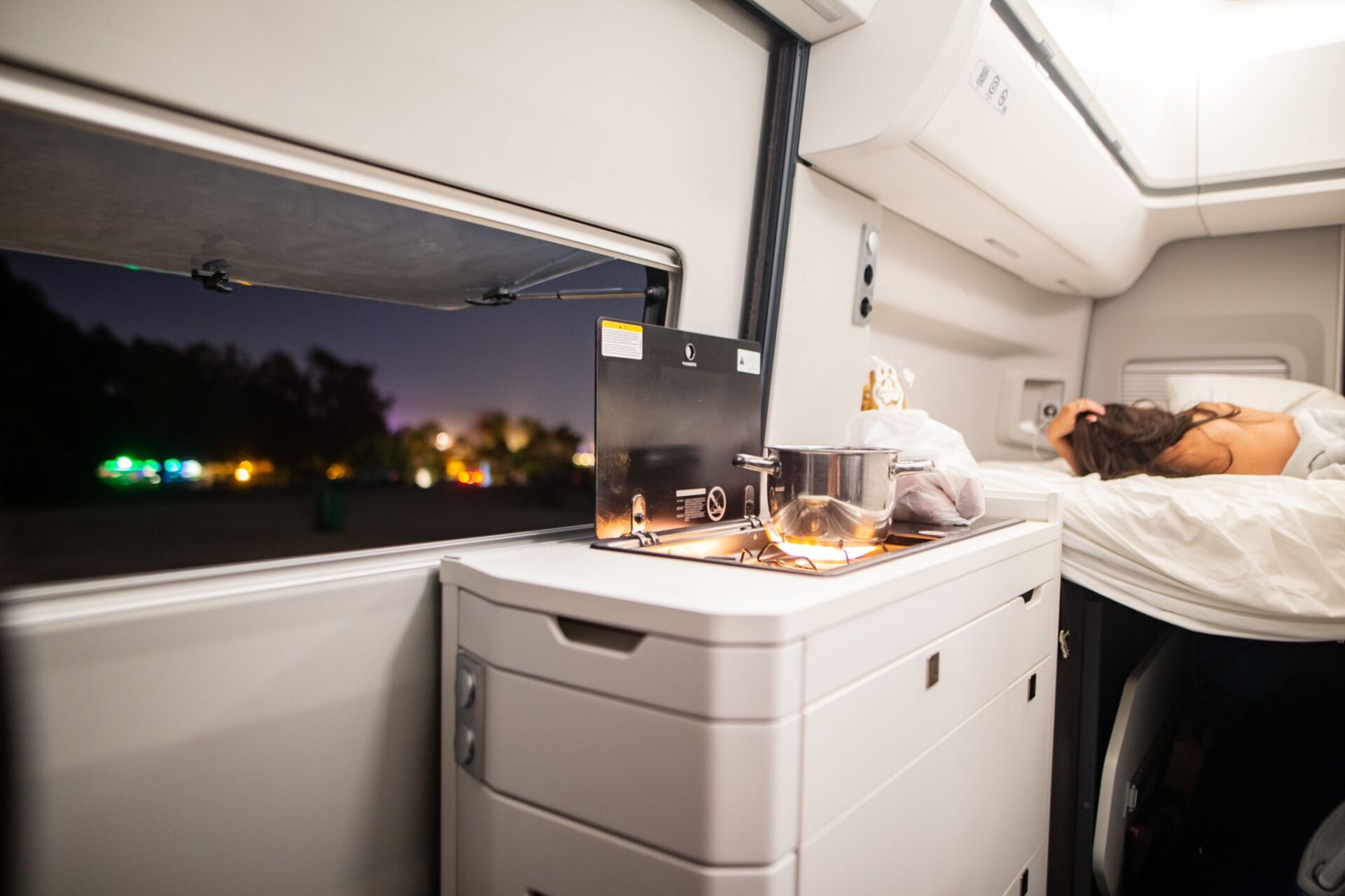 A ski trip in a converted van - Vanbreak