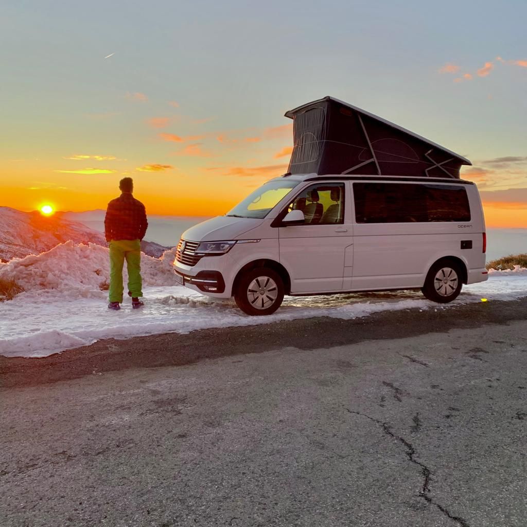 A ski trip in a converted van - Vanbreak